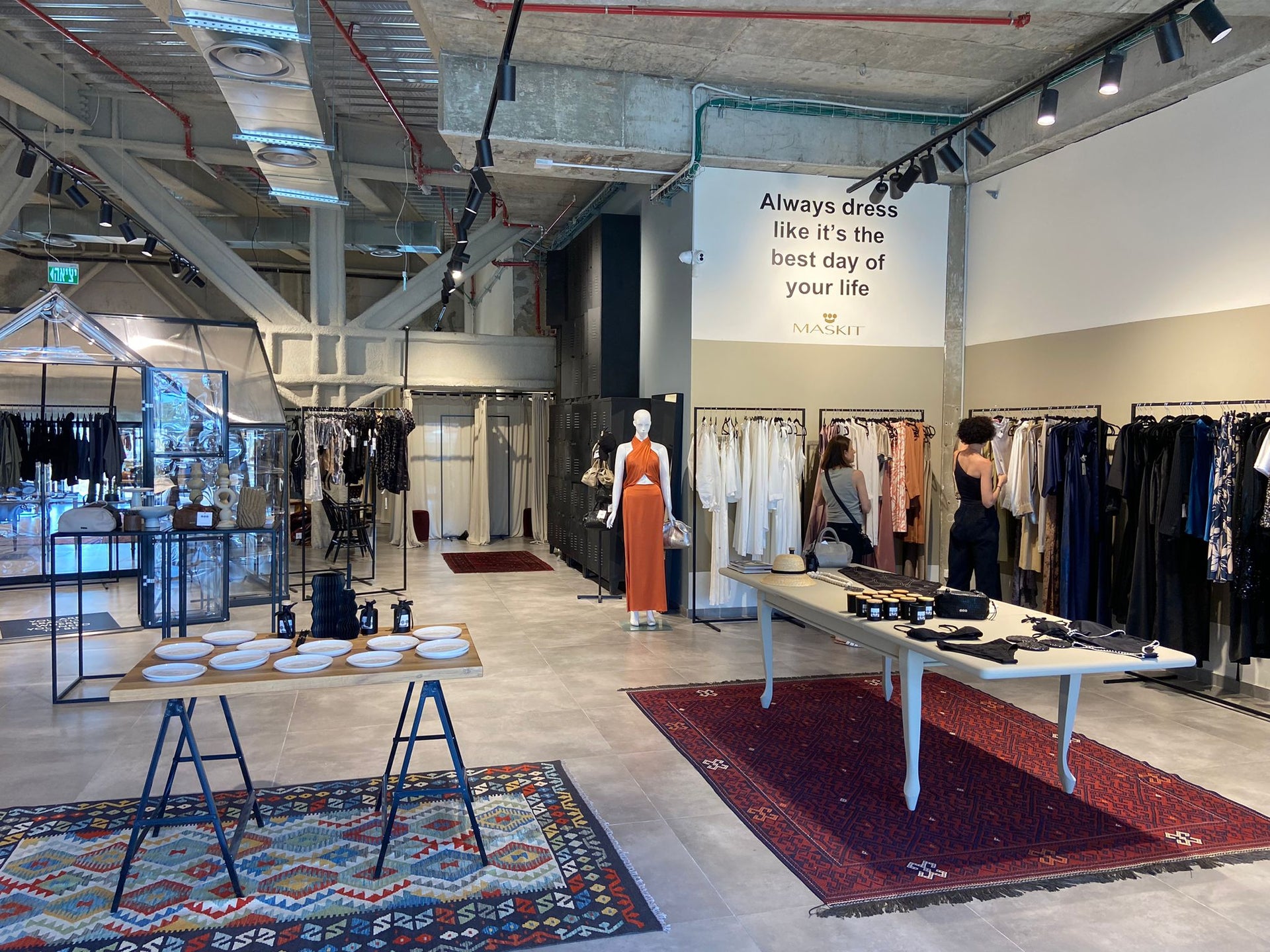 Maskit Fashion House – Maskit.com